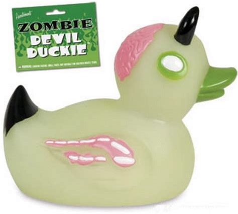 Solve Undead odd duck... jigsaw puzzle online with 9 pieces