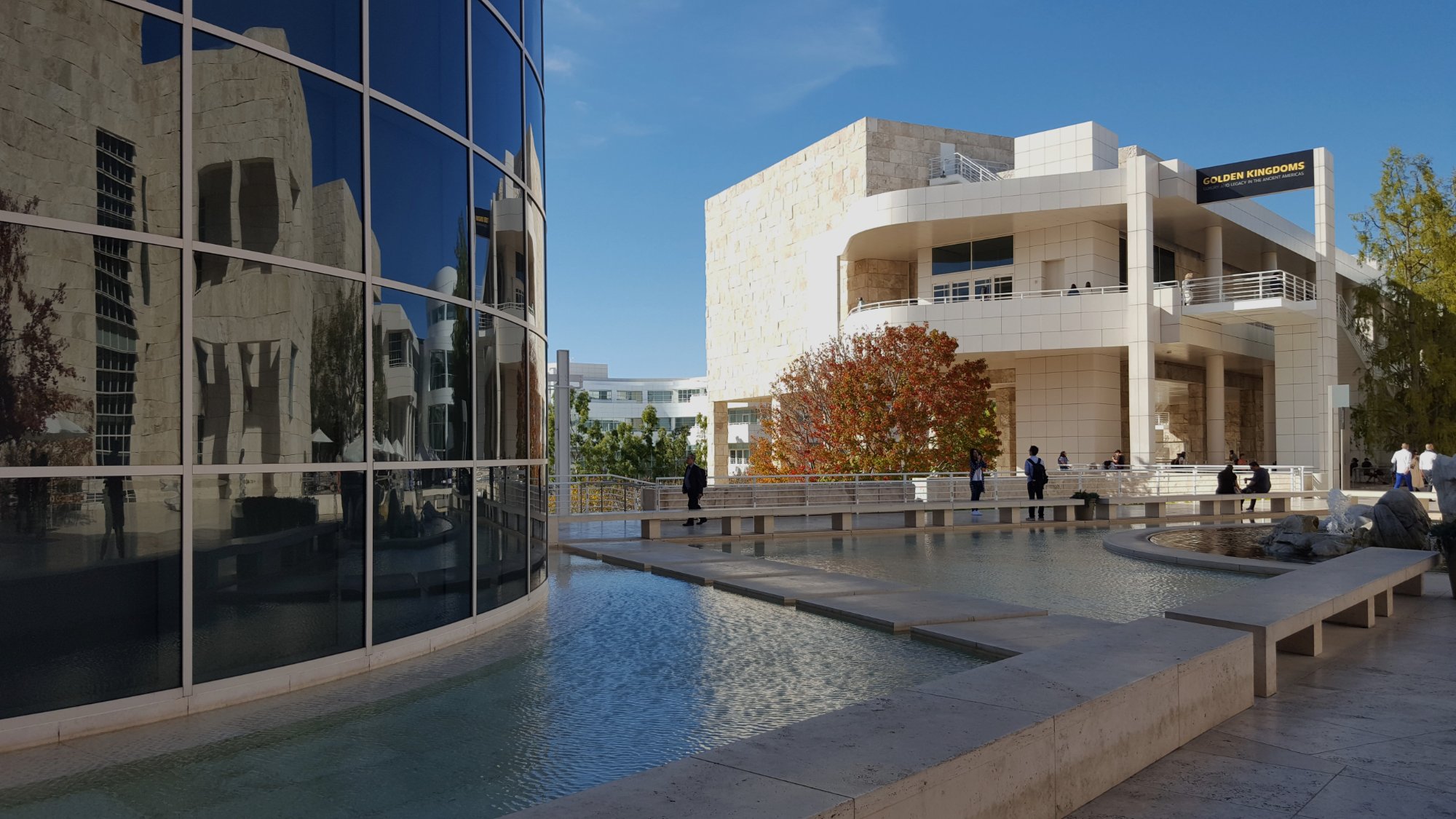 Solve The Getty Center jigsaw puzzle online with 405 pieces