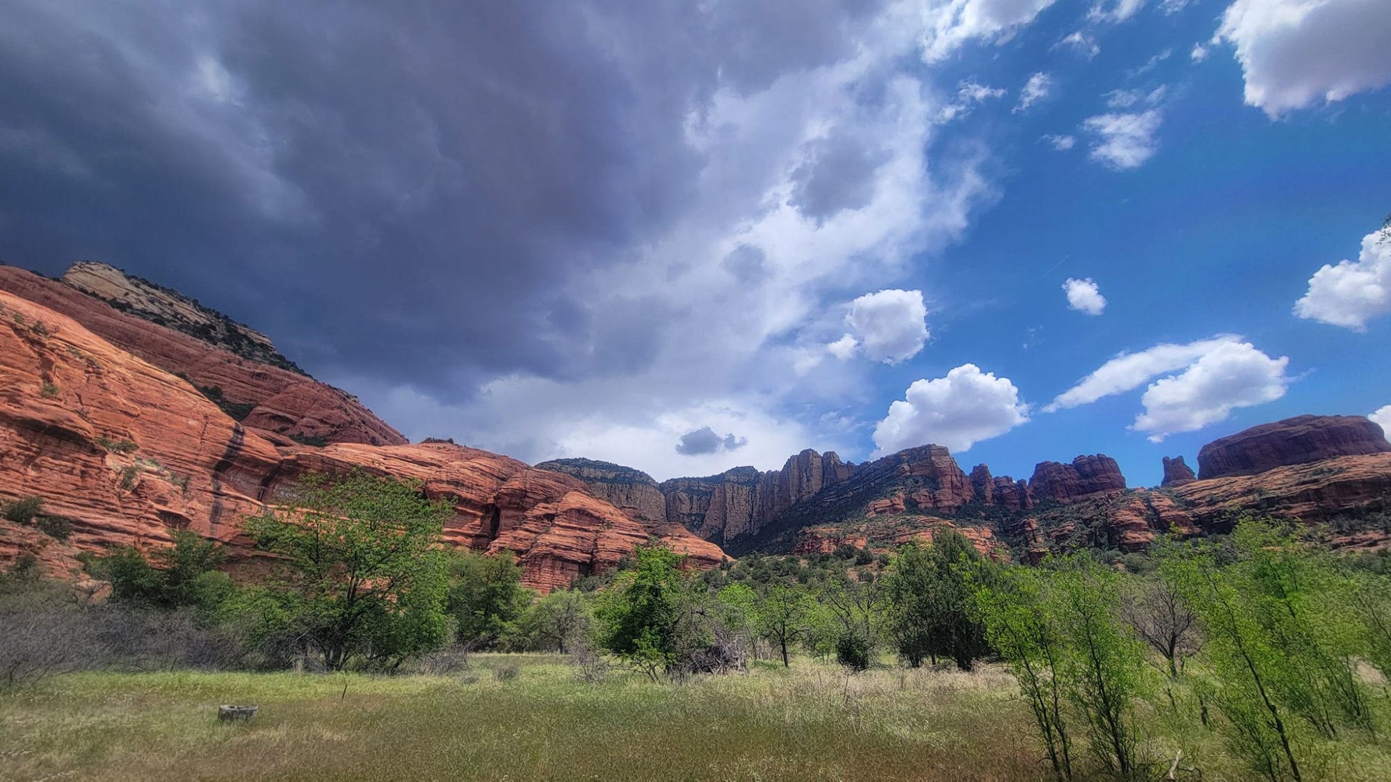Solve Red rocks, blue sky jigsaw puzzle online with 594 pieces
