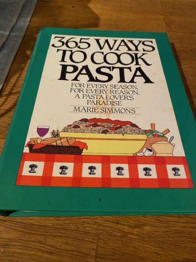 Solve 365 ways to make pasta jigsaw puzzle online with 20 pieces