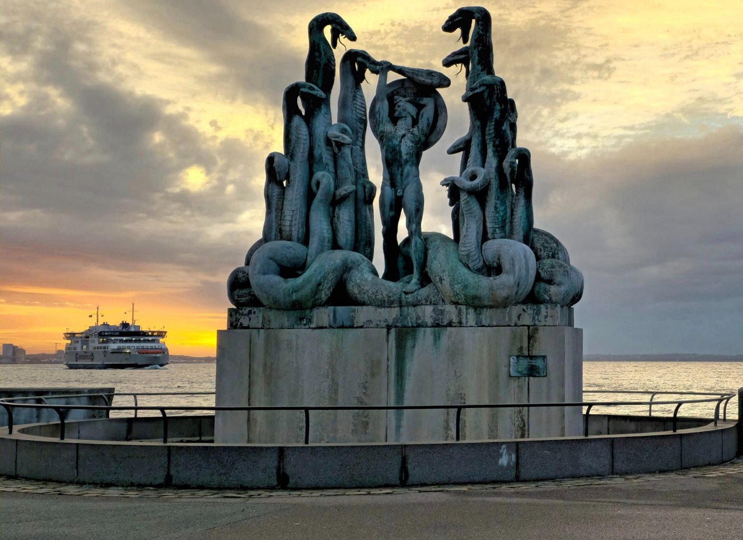 Solve Rudolf Tegner, Herakles og Hydraen, Helsingør :-) jigsaw puzzle ...