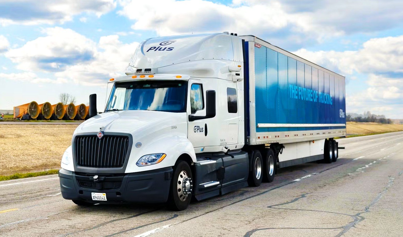 Solve PlusAI Autonomous 18 Wheeler jigsaw puzzle online with 77 pieces