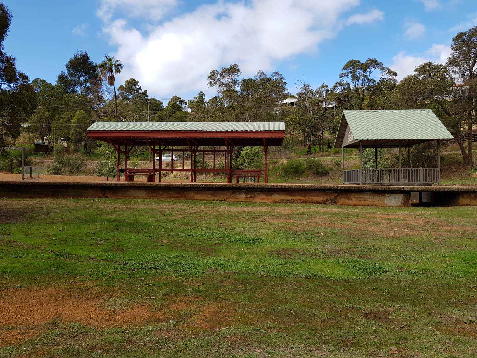 Solve Swan View Station jigsaw puzzle online with 130 pieces