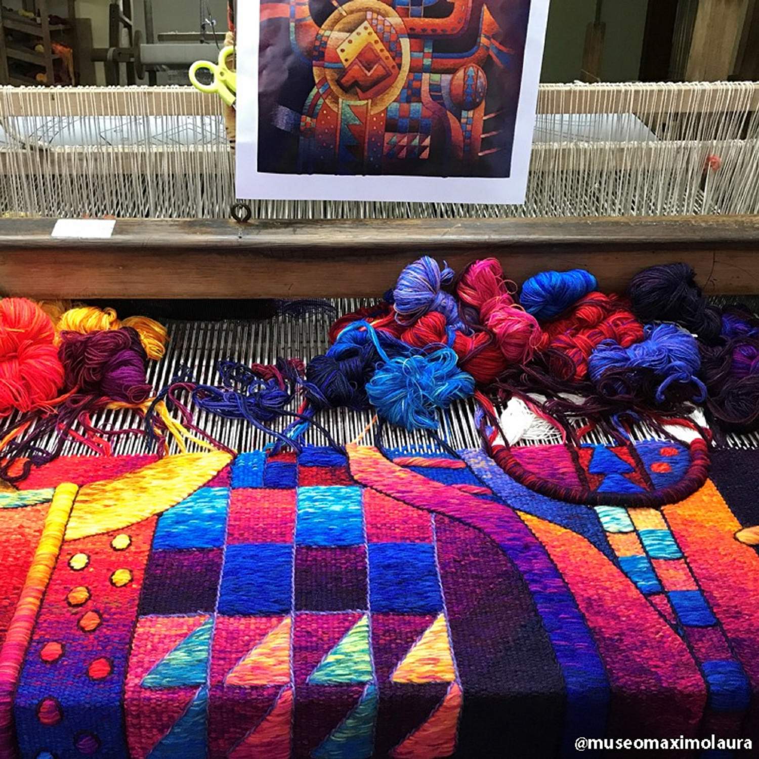 Solve Weaving with cartoon jigsaw puzzle online with 361 pieces