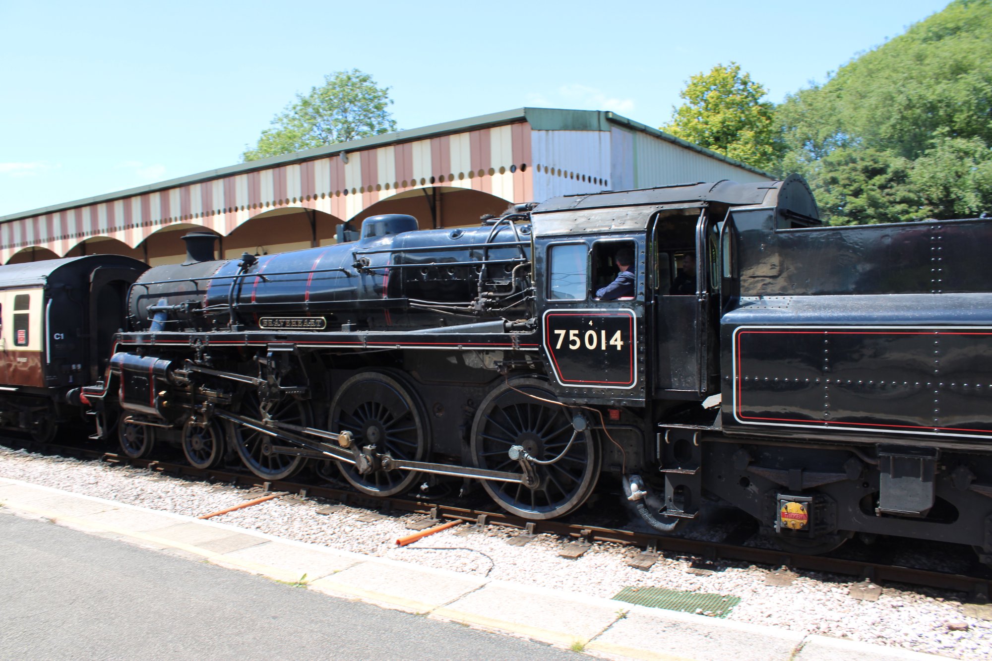 Solve BR Standard Class 4 4-6-0 75014 Braveheart eases away from ...