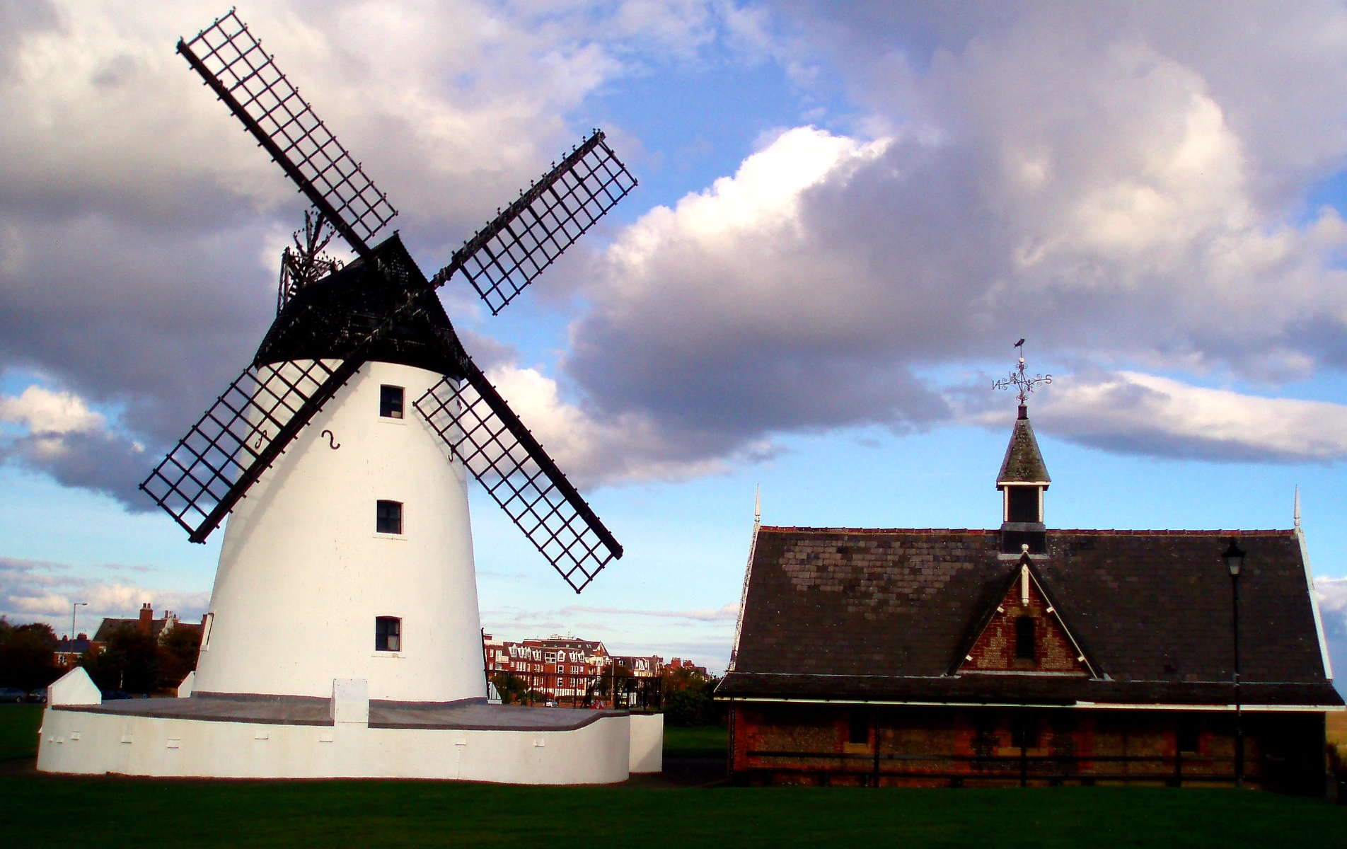 Solve Windmill at Lytham St. Annes jigsaw puzzle online with 60 pieces
