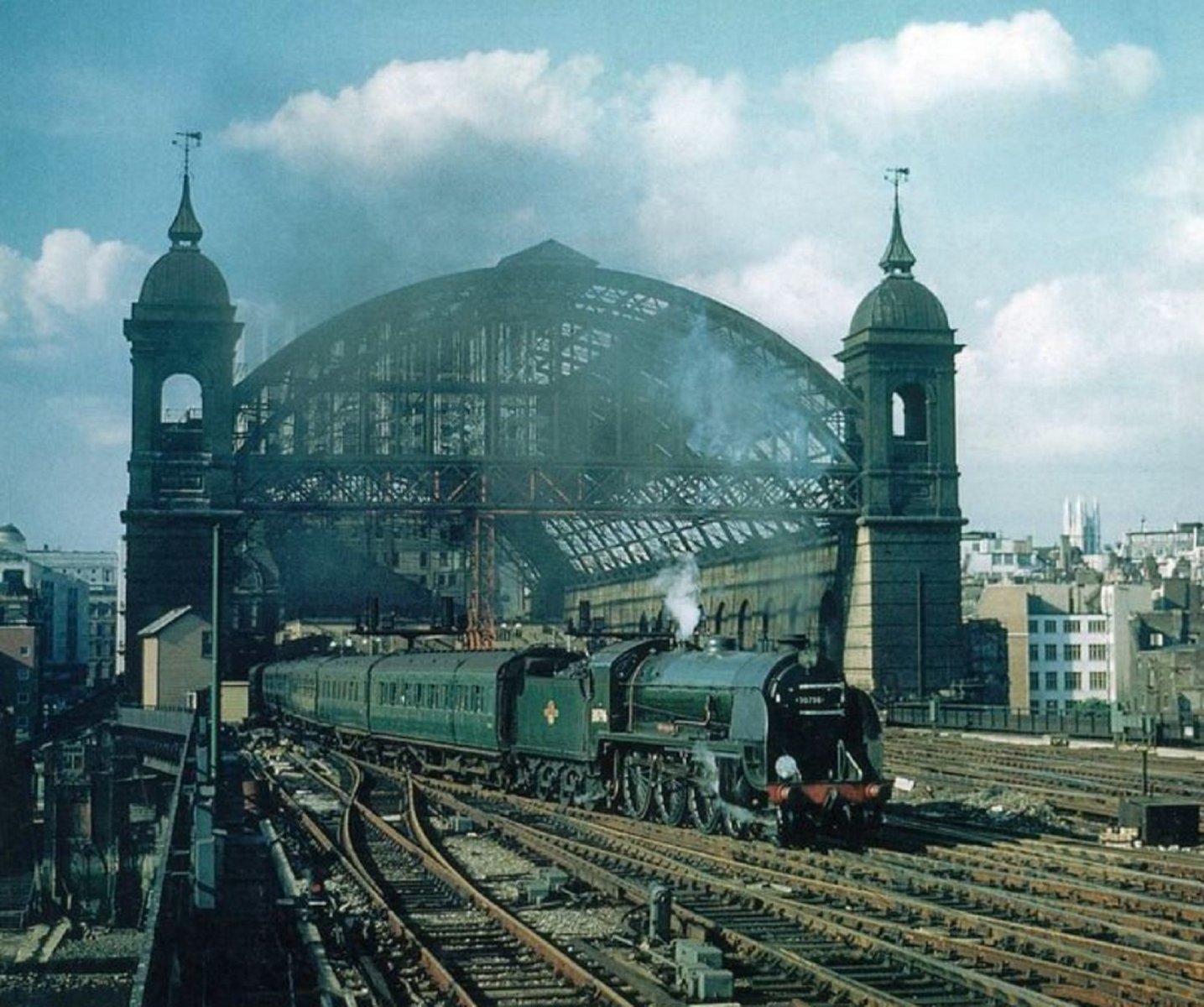 Solve SR 'King Arthur' Class N15 4-6-0 30796 Sir Dodinas le Savage ...