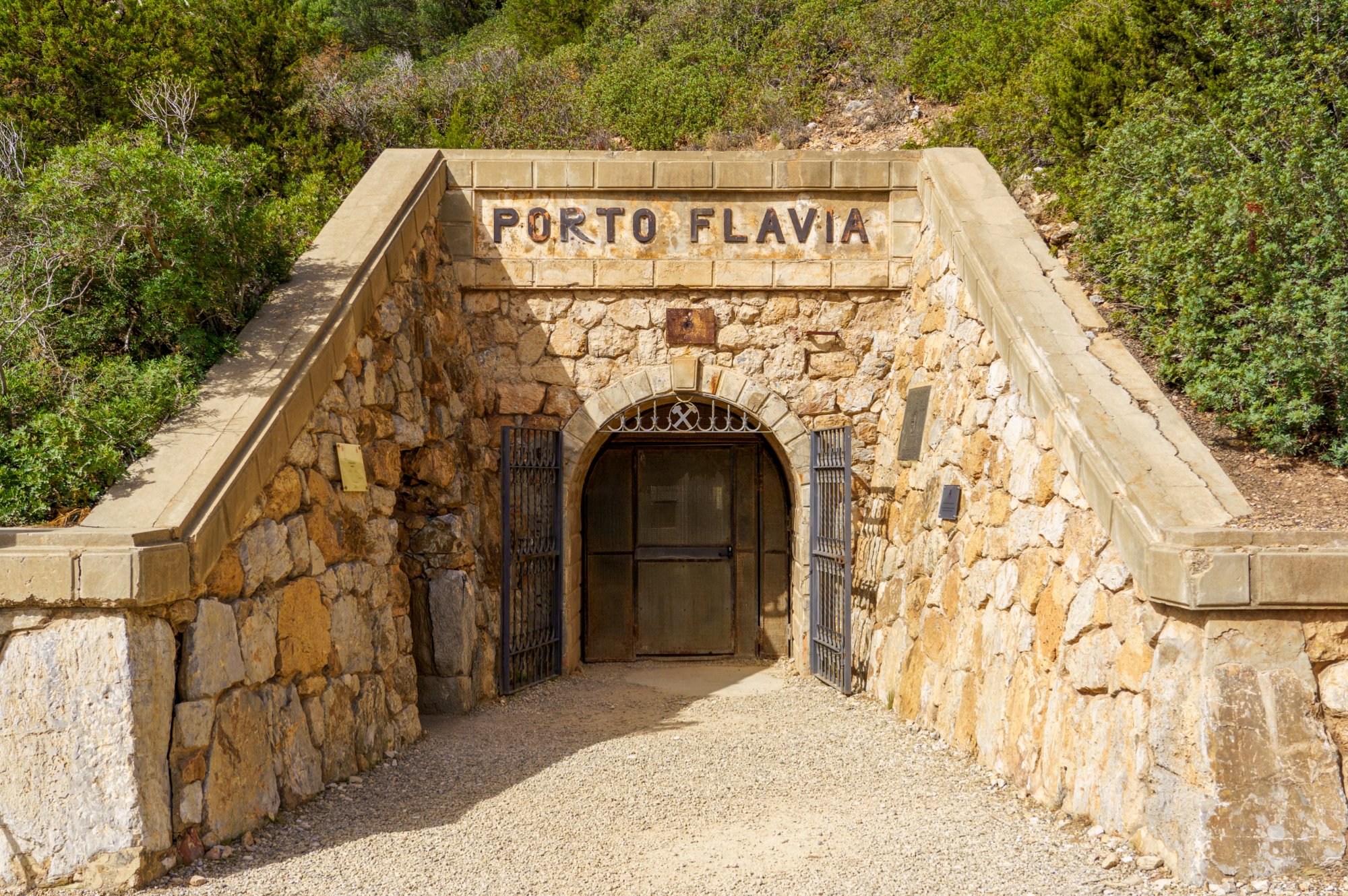 Solve Porto Flavia Sardinia Italy jigsaw puzzle online with 198 pieces