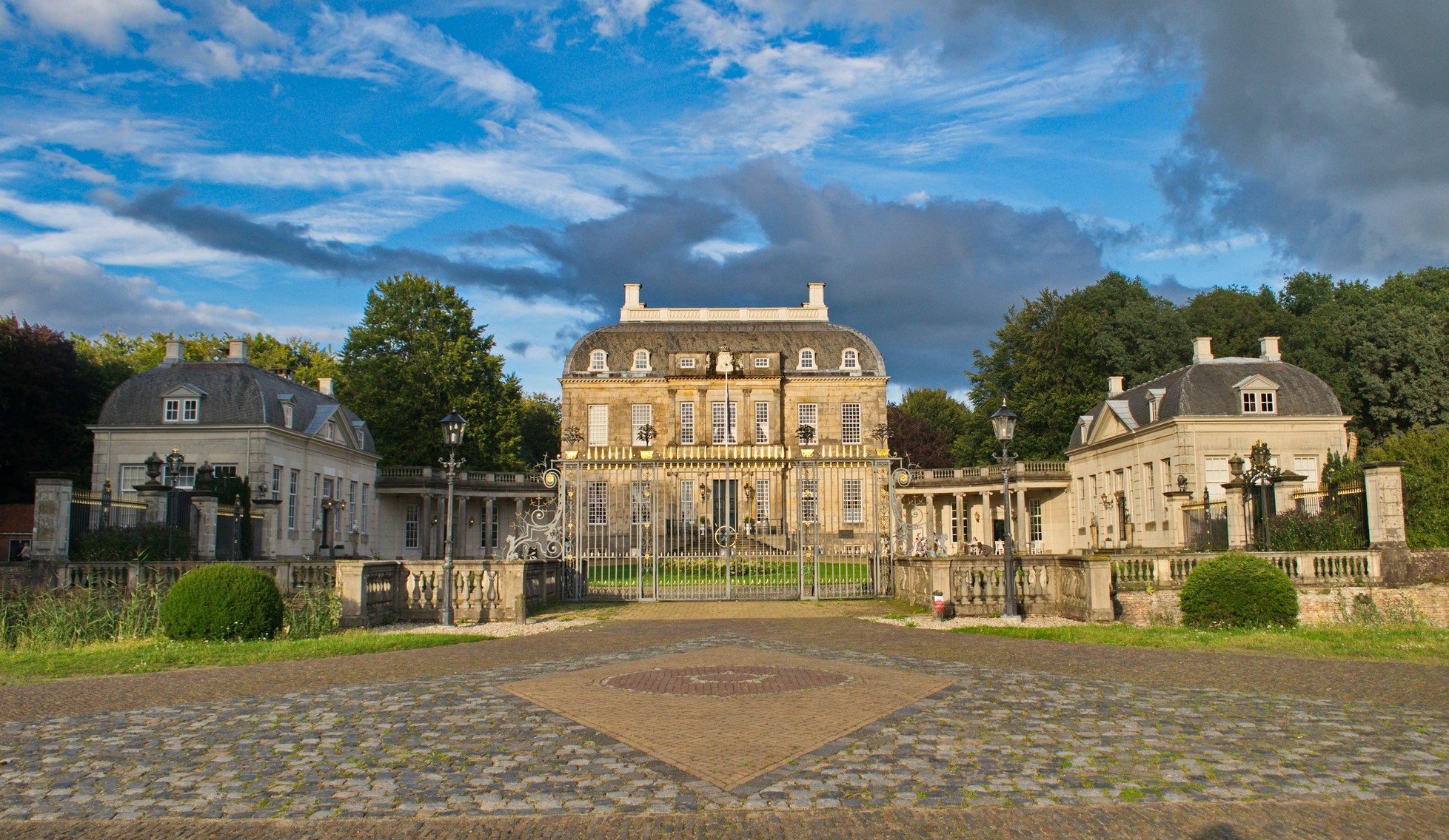 Solve Huize 'De Voorst' near Zutphen, Netherlands jigsaw puzzle online ...