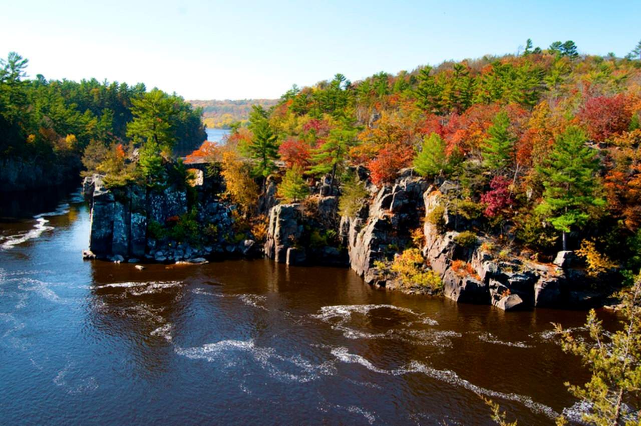 Solve Dells Area of Wisconsin jigsaw puzzle online with 54 pieces