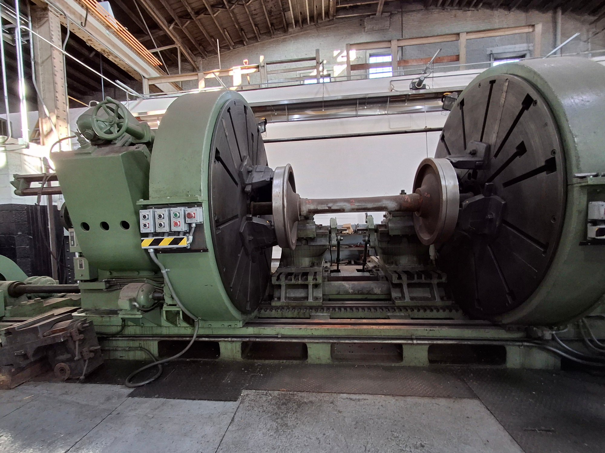 Solve Wheel lathe jigsaw puzzle online with 80 pieces