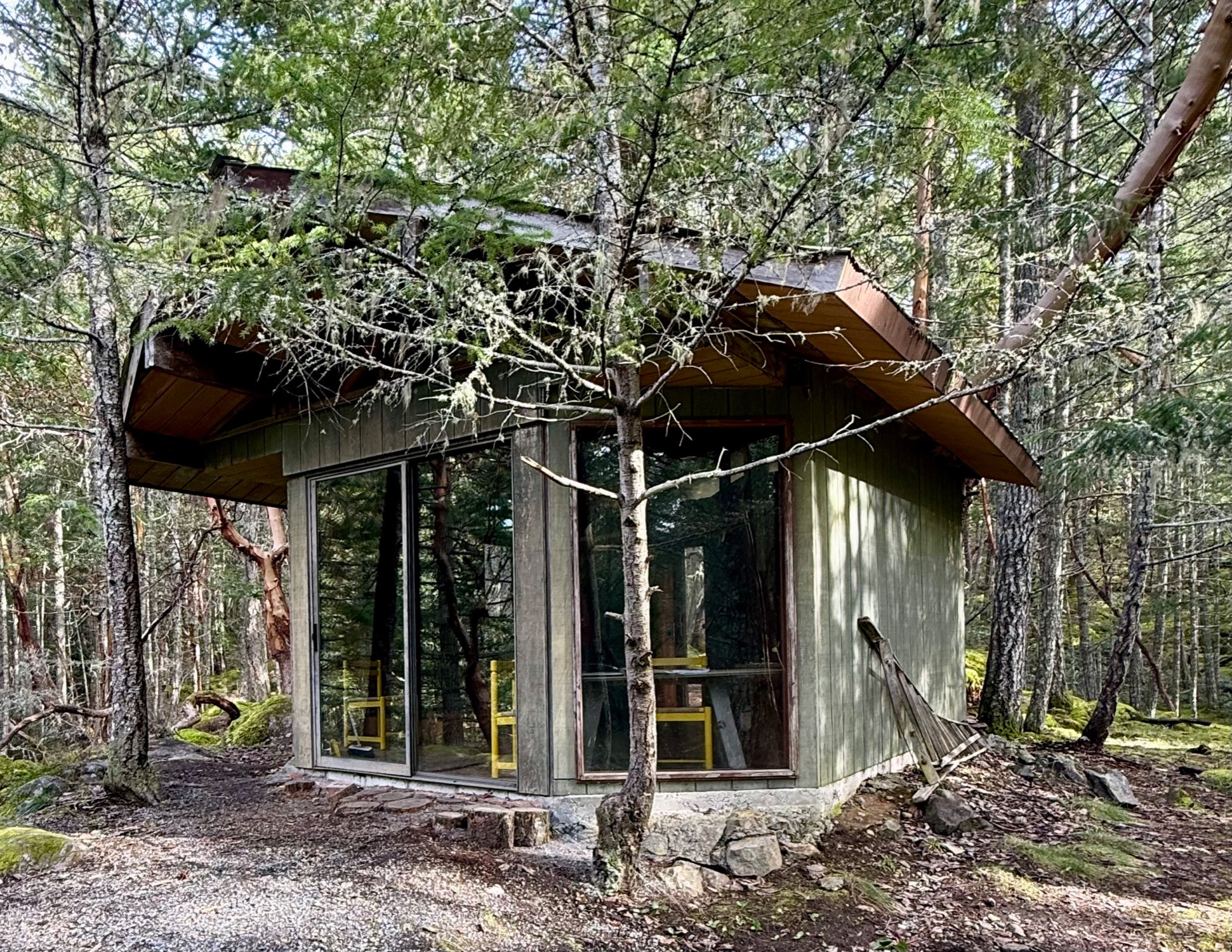 Solve Kinghorn Cabin, day use only, near Fork Lake, Victoria BC jigsaw ...