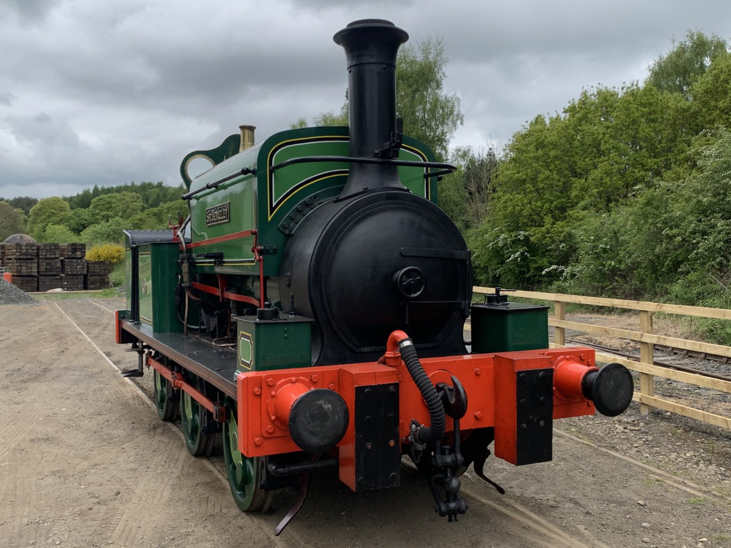 Solve Manning Wardle 0-6-0ST No.1210 'Sir Berkeley' jigsaw puzzle ...