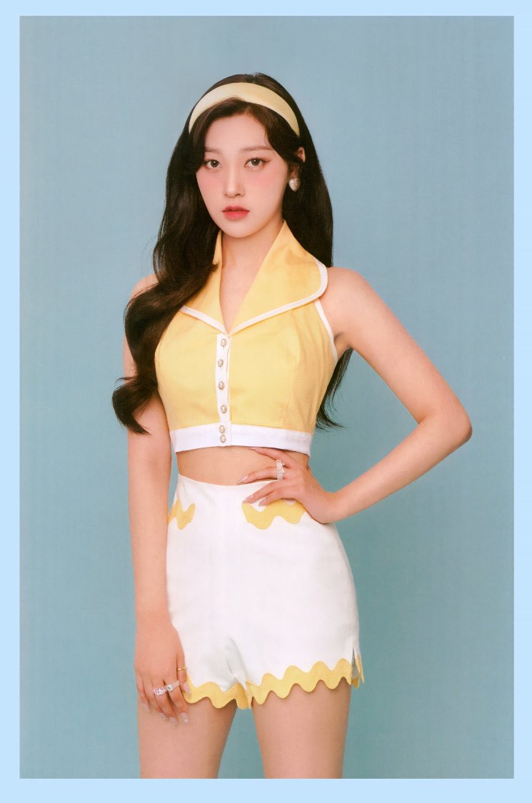 Solve Choerry (Loona) jigsaw puzzle online with 40 pieces