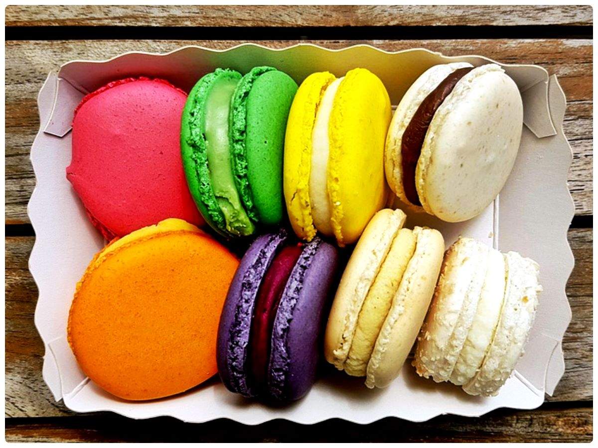 Solve The Colours of Macaroon Cookies jigsaw puzzle online with 192 pieces