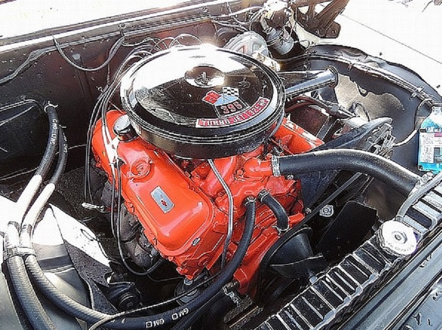 Solve 1967 Chevrolet Impala SS 396 325 HP engine jigsaw puzzle online ...