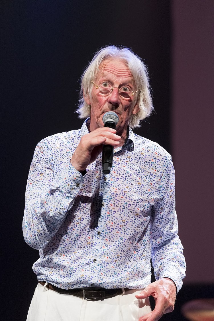 Solve puzzel 3 jigsaw puzzle online with 15 pieces