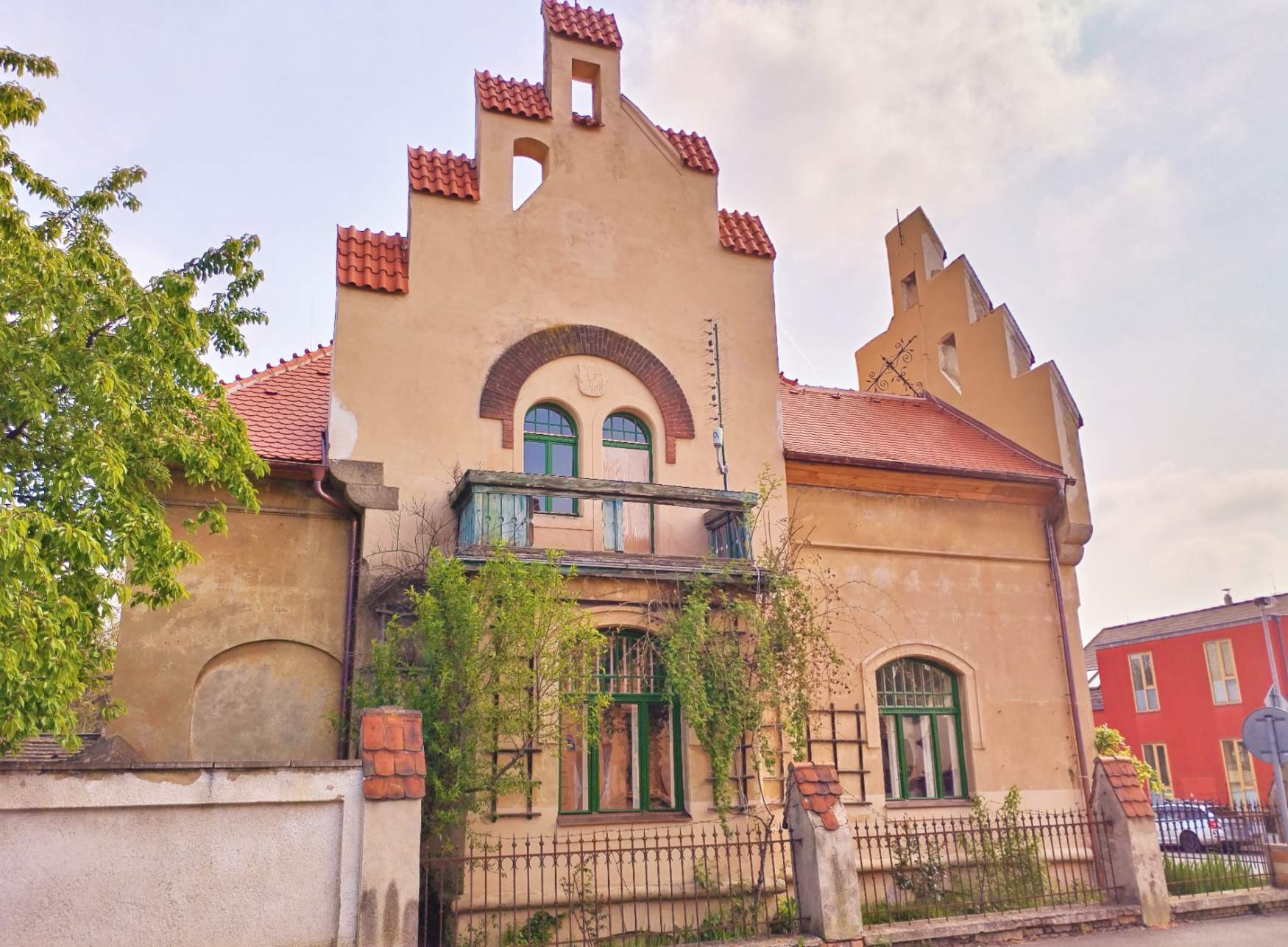 Solve Uhříněves 21 jigsaw puzzle online with 154 pieces