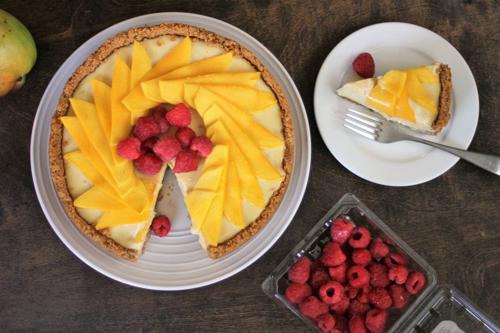 Solve Mango Key Lime Pie jigsaw puzzle online with 425 pieces