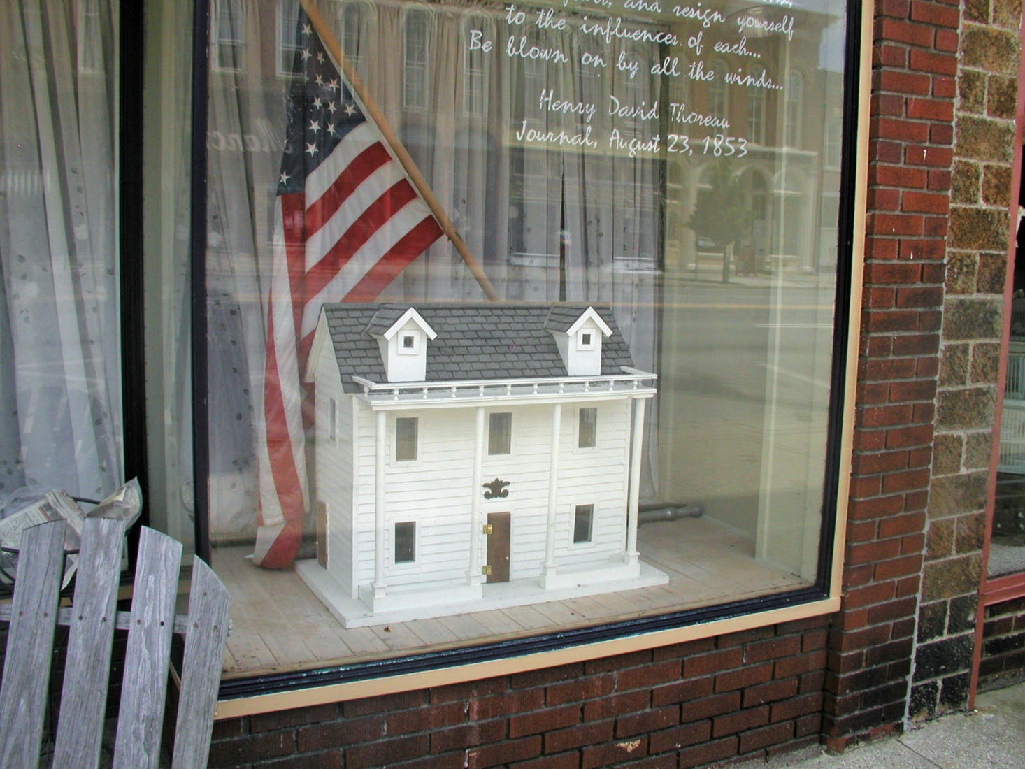 Solve Downtown window Display jigsaw puzzle online with 165 pieces