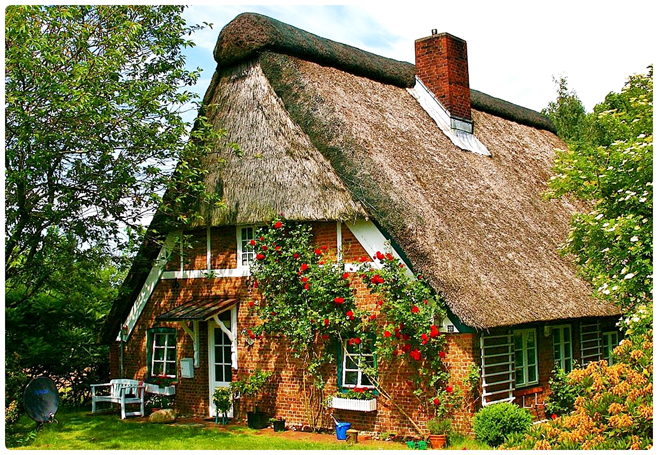 Solve Lovely Thatched Roof German Cottage jigsaw puzzle online with 280 ...