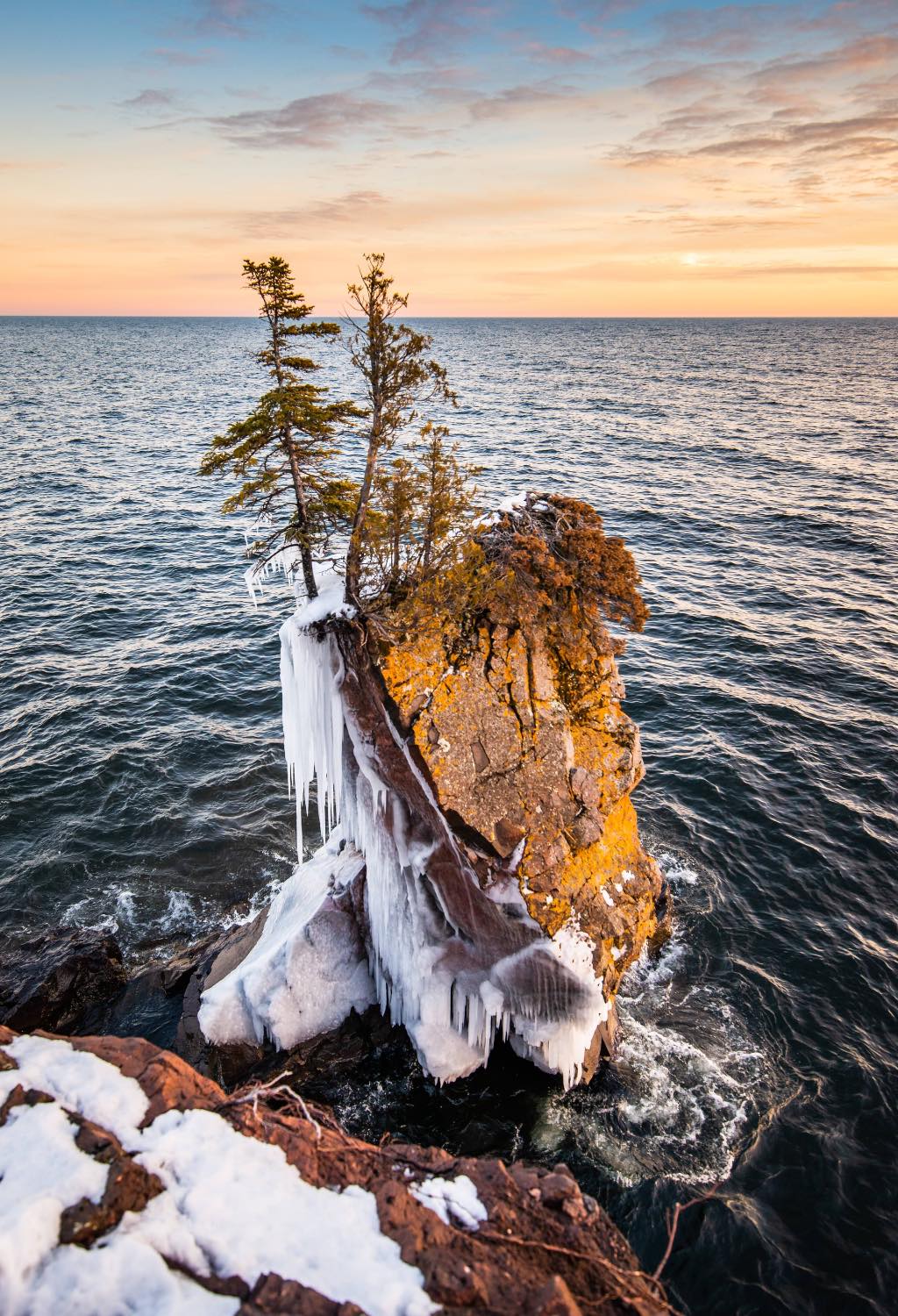 Solve Tettegouche sea stack, MN. Has disappeared during a storm ...