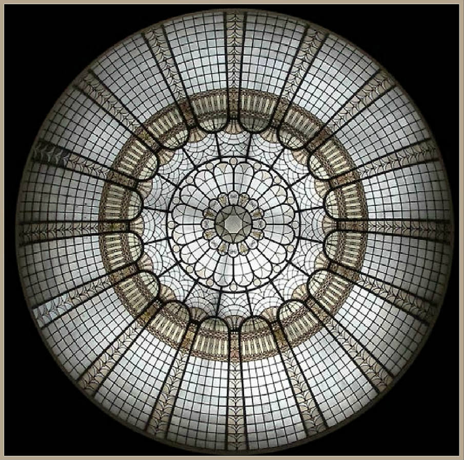 Solve Stained Glass Dome jigsaw puzzle online with 81 pieces