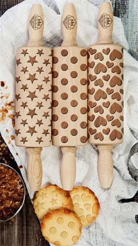 Solve Fancy Rolling Pins jigsaw puzzle online with 66 pieces
