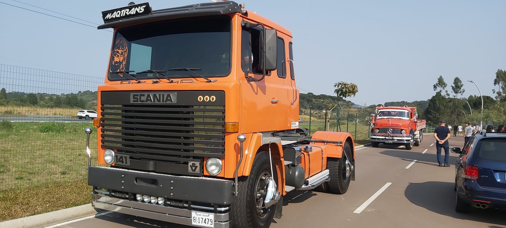 Solve SCANIA LK 141 jigsaw puzzle online with 210 pieces