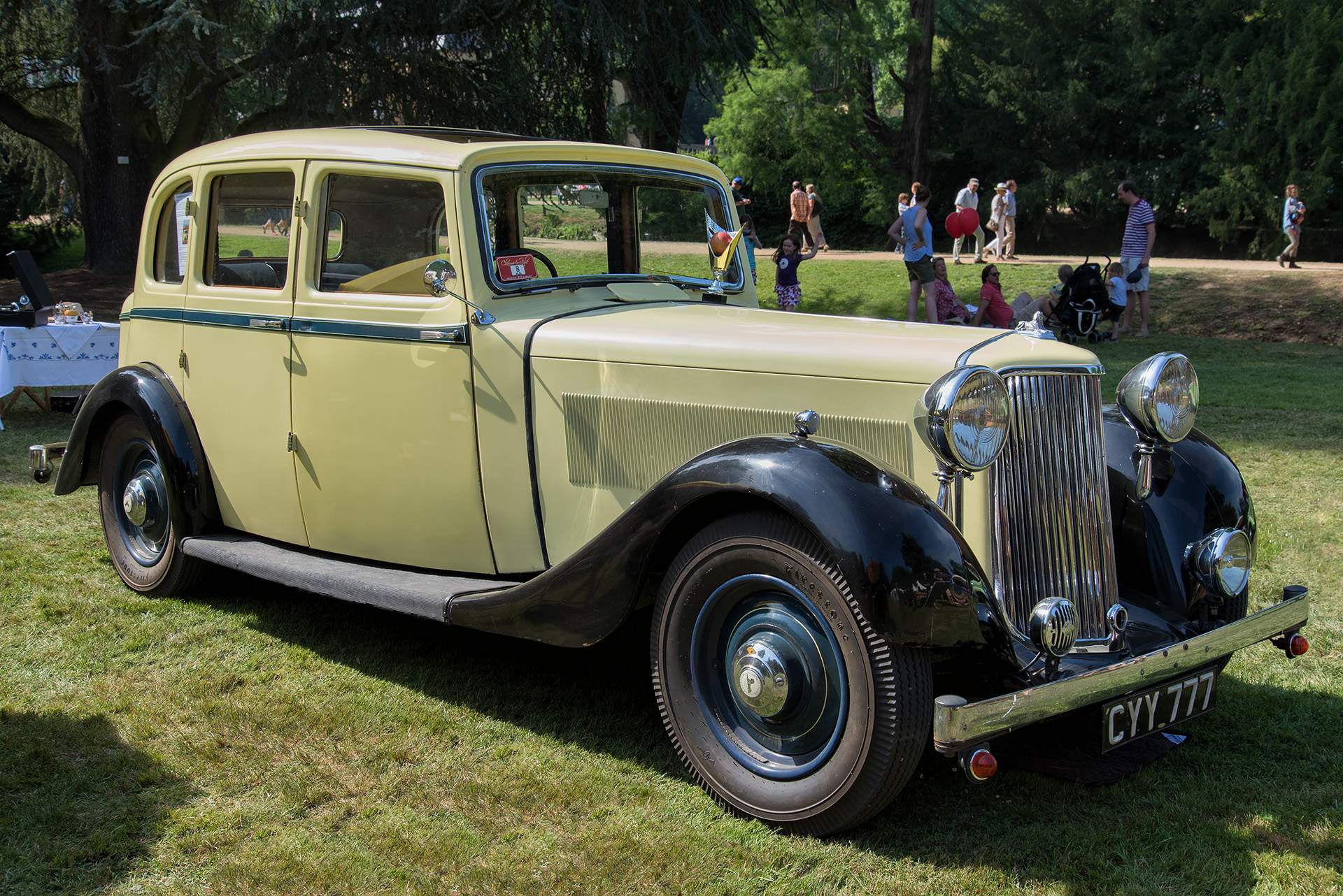 Solve Armstrong-Siddeley "20/25 HP" touring saloon - 1936 jigsaw puzzle ...