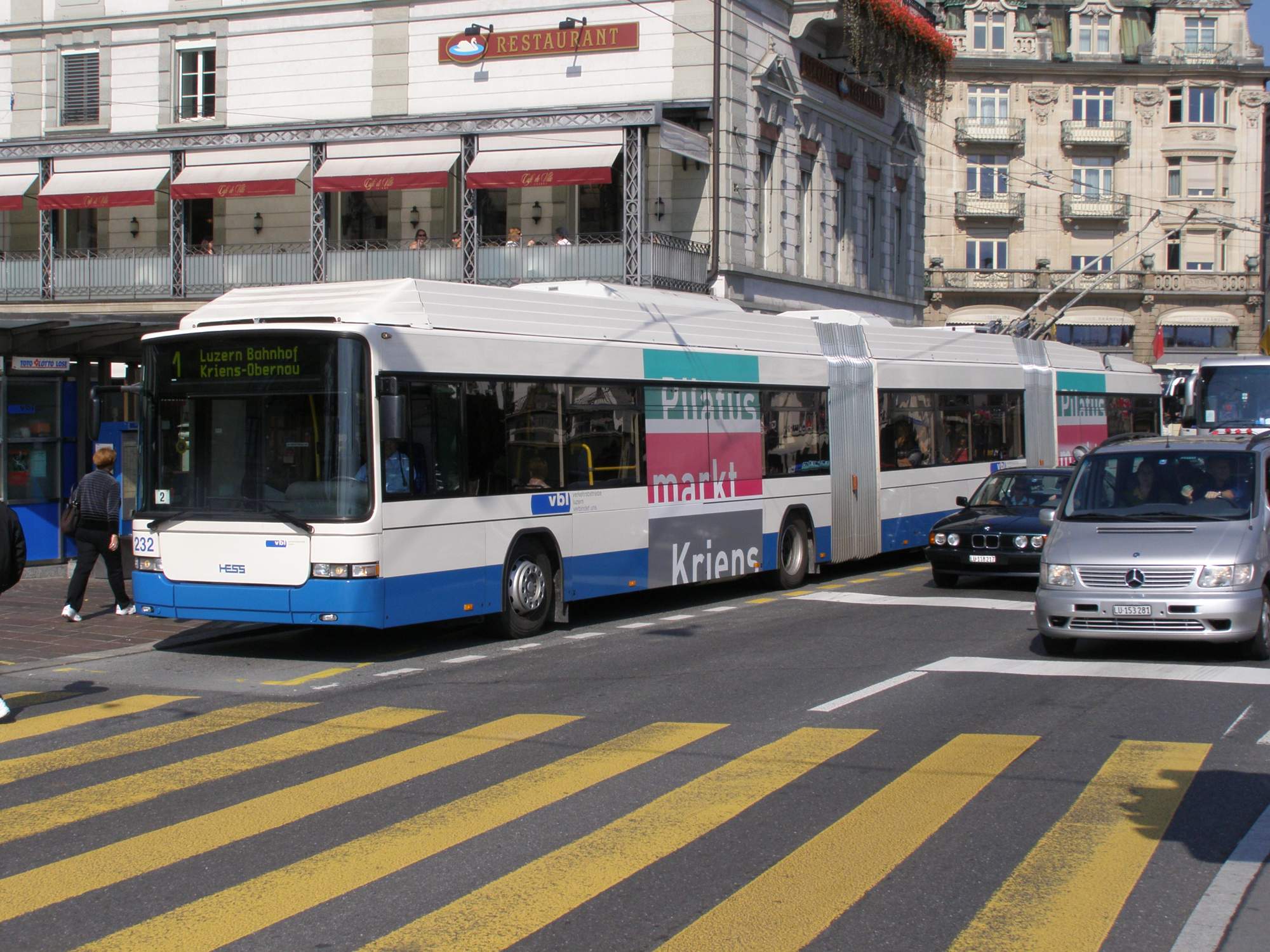 Solve DOUBLE articulated Trolleybus in Lucerne jigsaw puzzle online ...