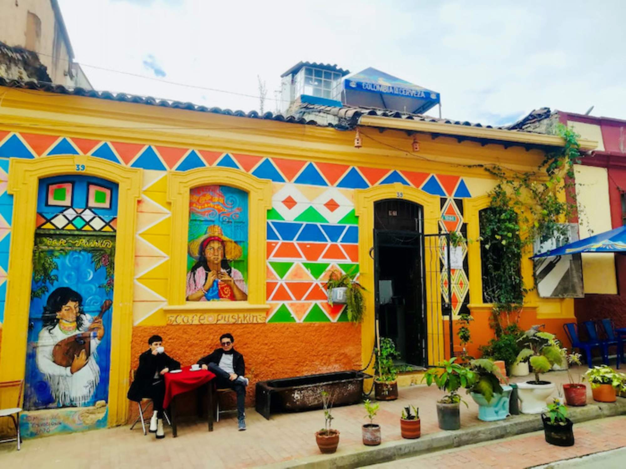 Solve Bogotá-Colombia jigsaw puzzle online with 300 pieces