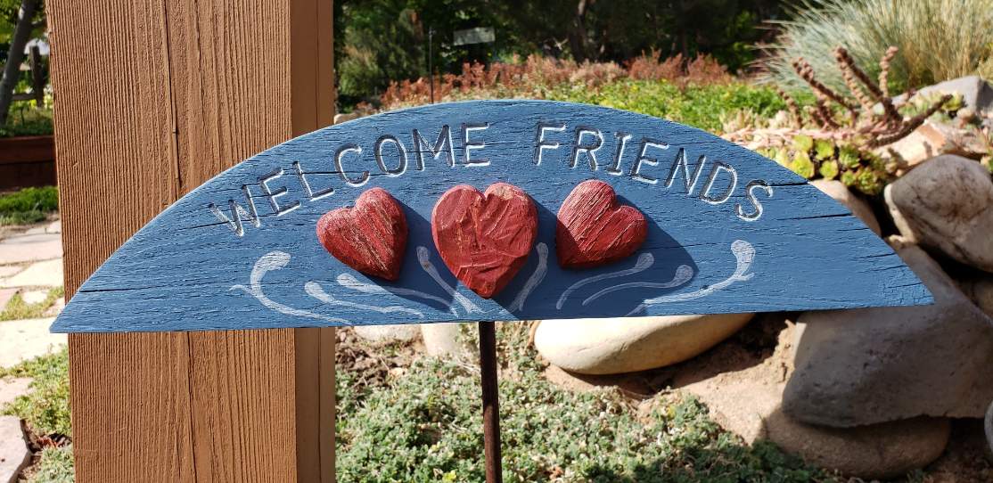 Solve Home garden path sign jigsaw puzzle online with 10 pieces