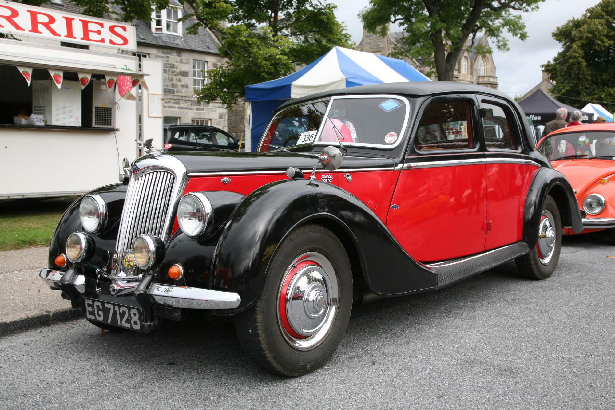 Solve Riley "RMA" - 1946 jigsaw puzzle online with 216 pieces