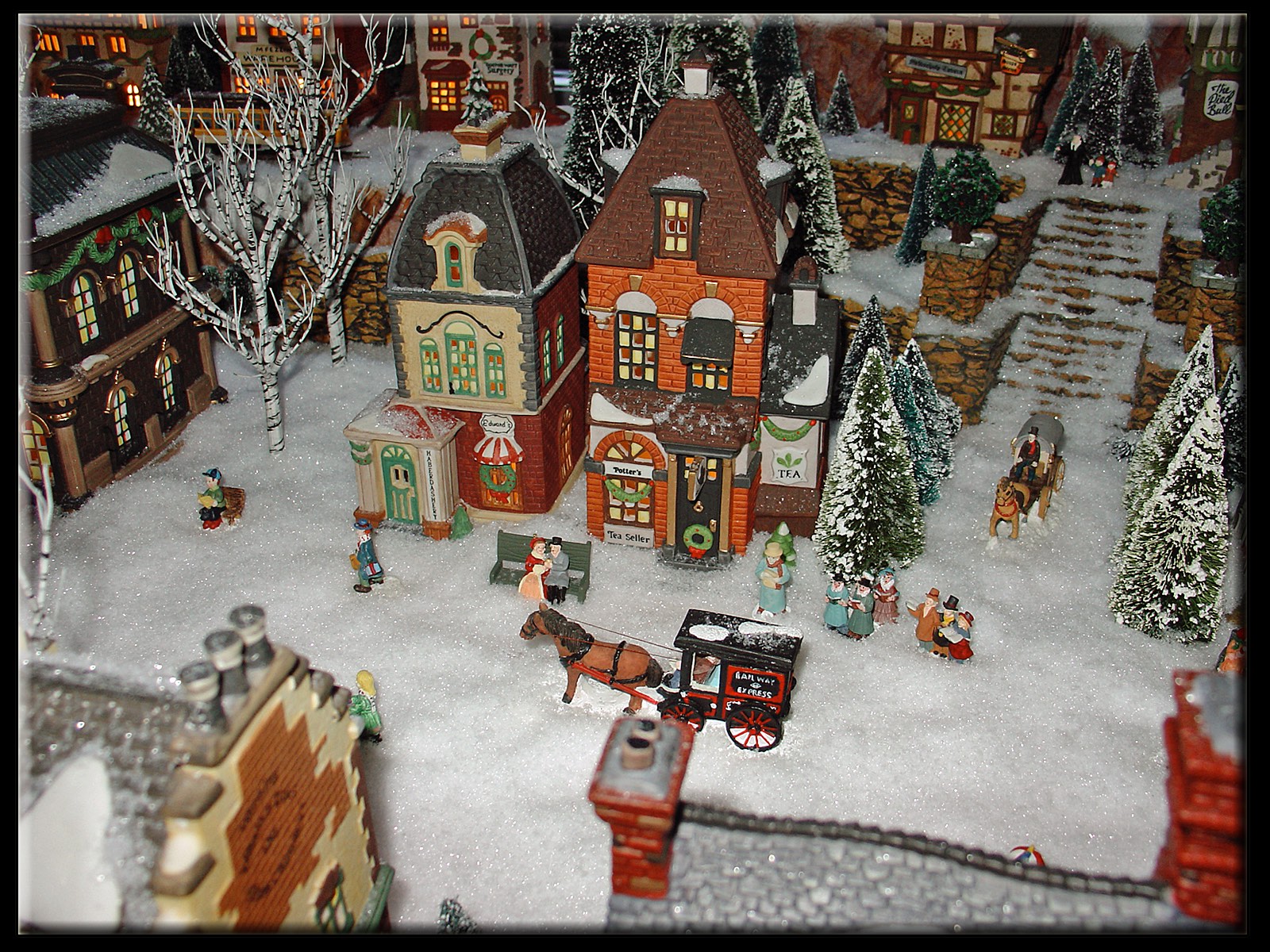 Solve "Ghosts of Christmas Past" jigsaw puzzle online with 48 pieces