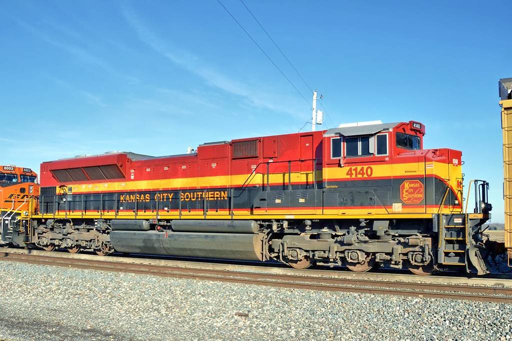 Solve KCS 4140 SD70ACE Southern Belle Q393 @ Daniels Road,OH 12-26-2014 jigsaw puzzle online ...