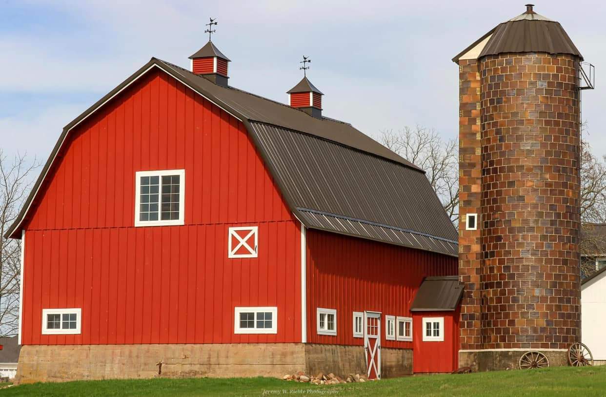 Solve Facebook Old Barns Project Sarah Rings jigsaw puzzle online with 260 pieces