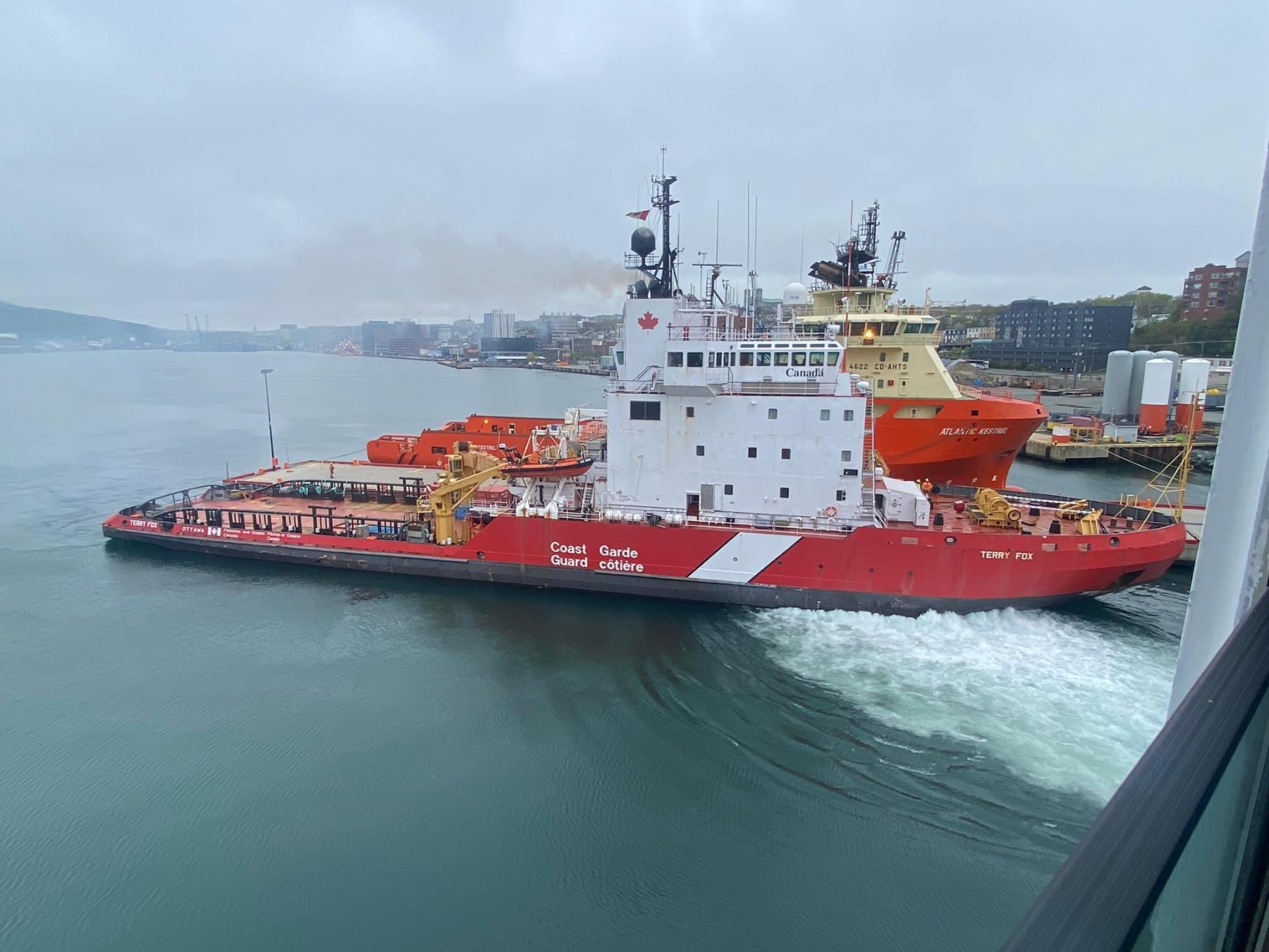 Solve CCGS TERRY FOX jigsaw puzzle online with 63 pieces