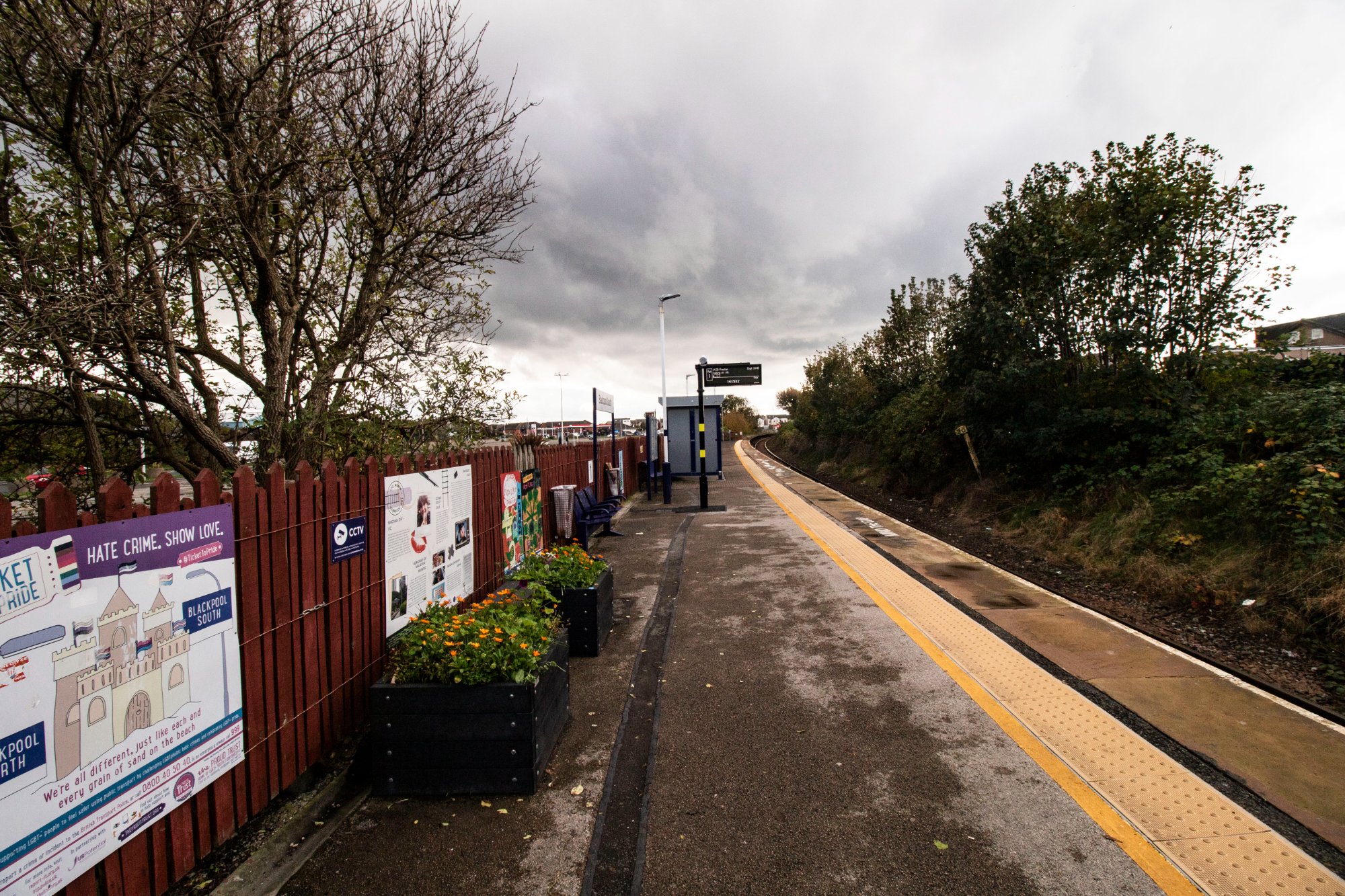 Solve Blackpool 08-10-2024 South Statiion platform 02 jigsaw puzzle ...