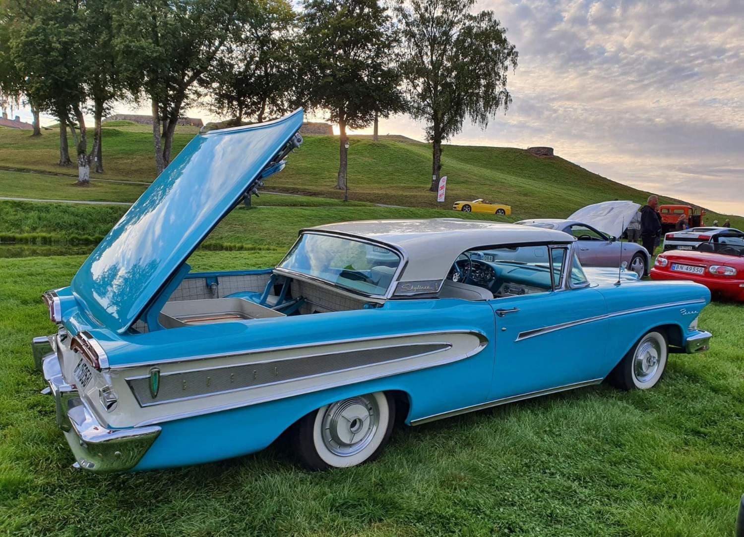 Solve 1958 Edsel Retractable from Norway side jigsaw puzzle online with ...