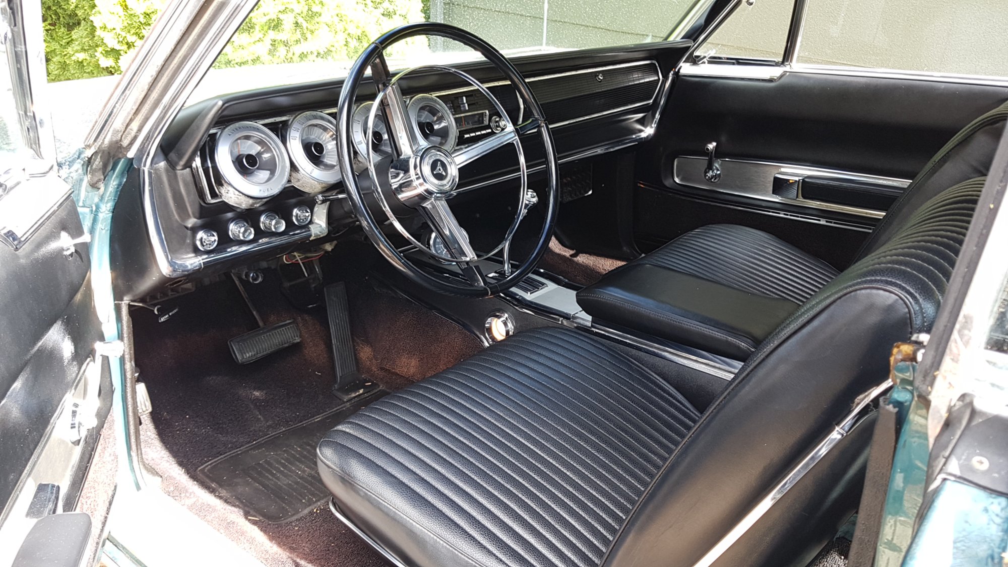 Solve 67 Charger interior jigsaw puzzle online with 91 pieces