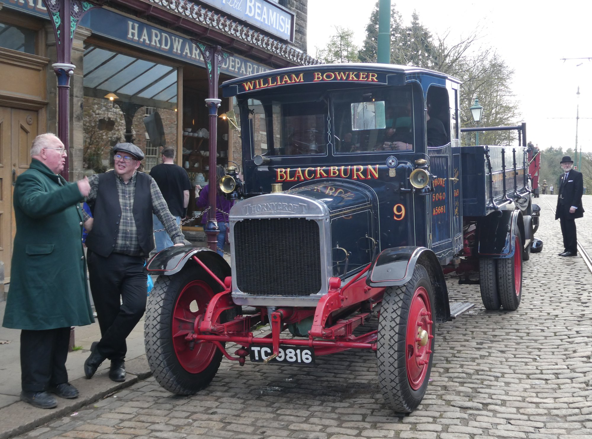 Solve 1924 Thornycroft BX Tipper Truck jigsaw puzzle online with 108 pieces