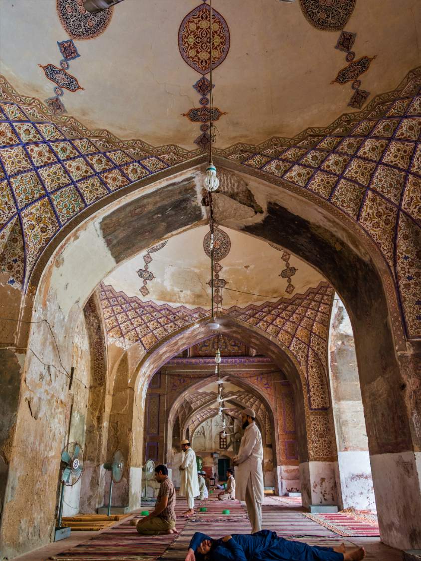 Solve WALLED CITY OF LAHORE PAKISTANMariyam Zaman Begum Mosque ...