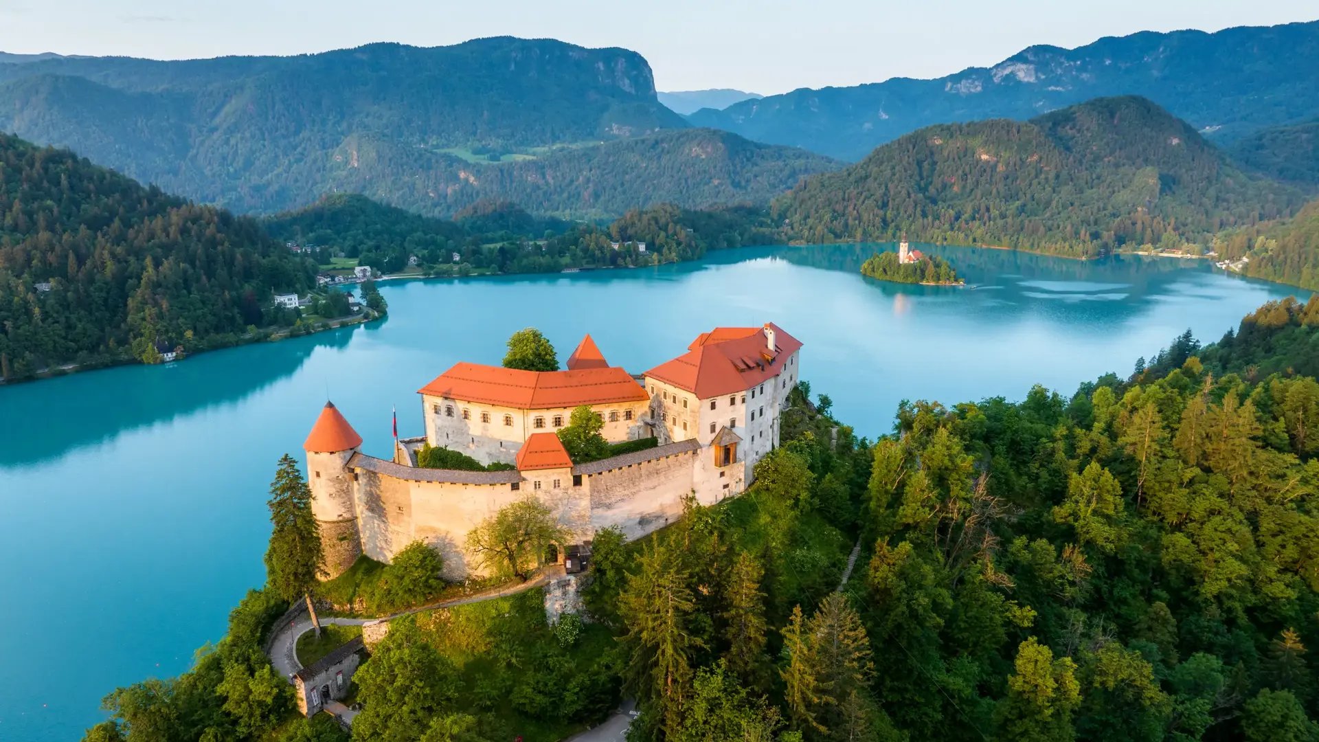 Jigsaw Puzzle | 180 pieces | Bled Castle (Blejski grad) in Slovenia ...