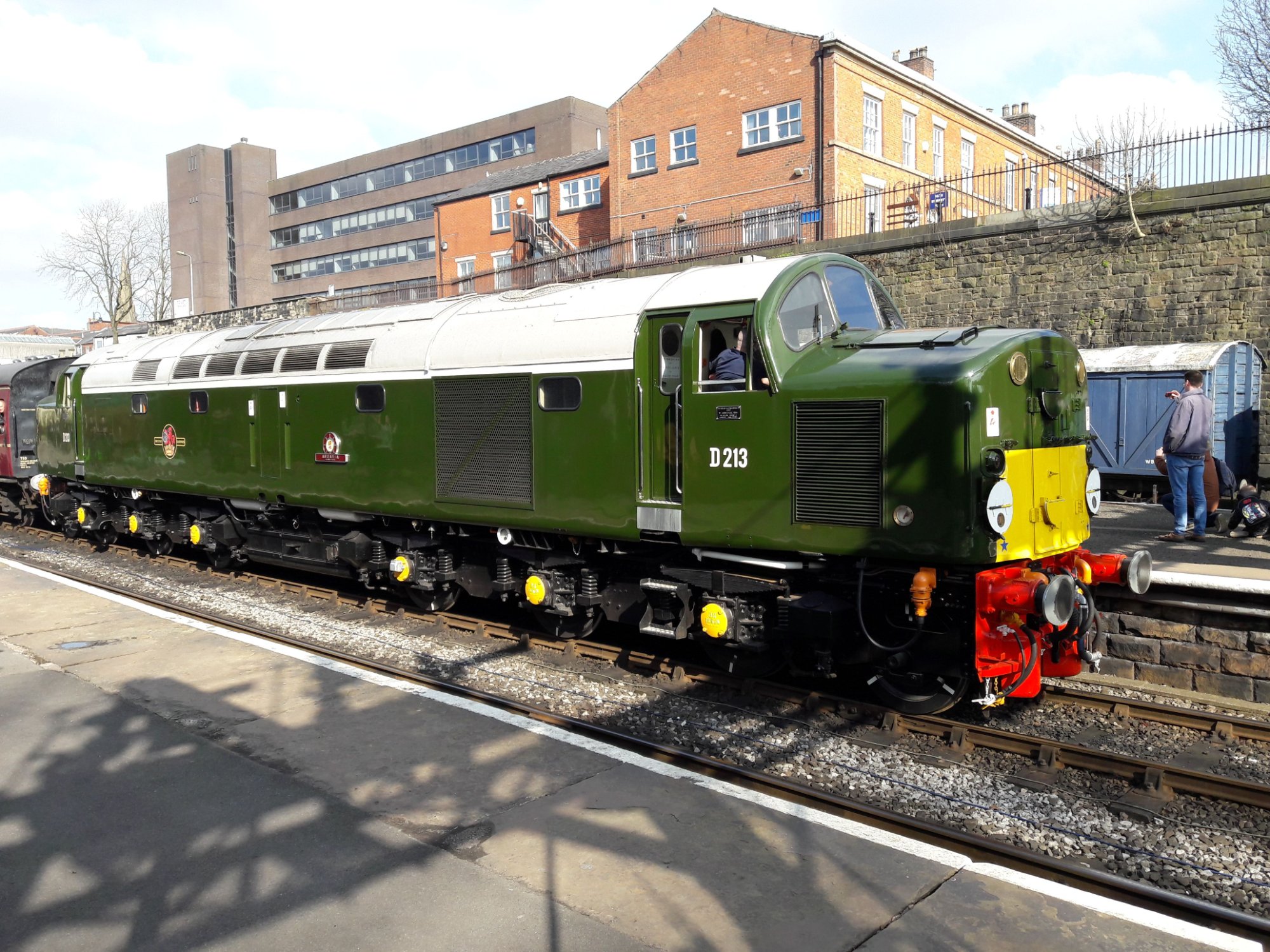 Solve BR Class 40 D213 Andania at Bury. jigsaw puzzle online with 108 ...