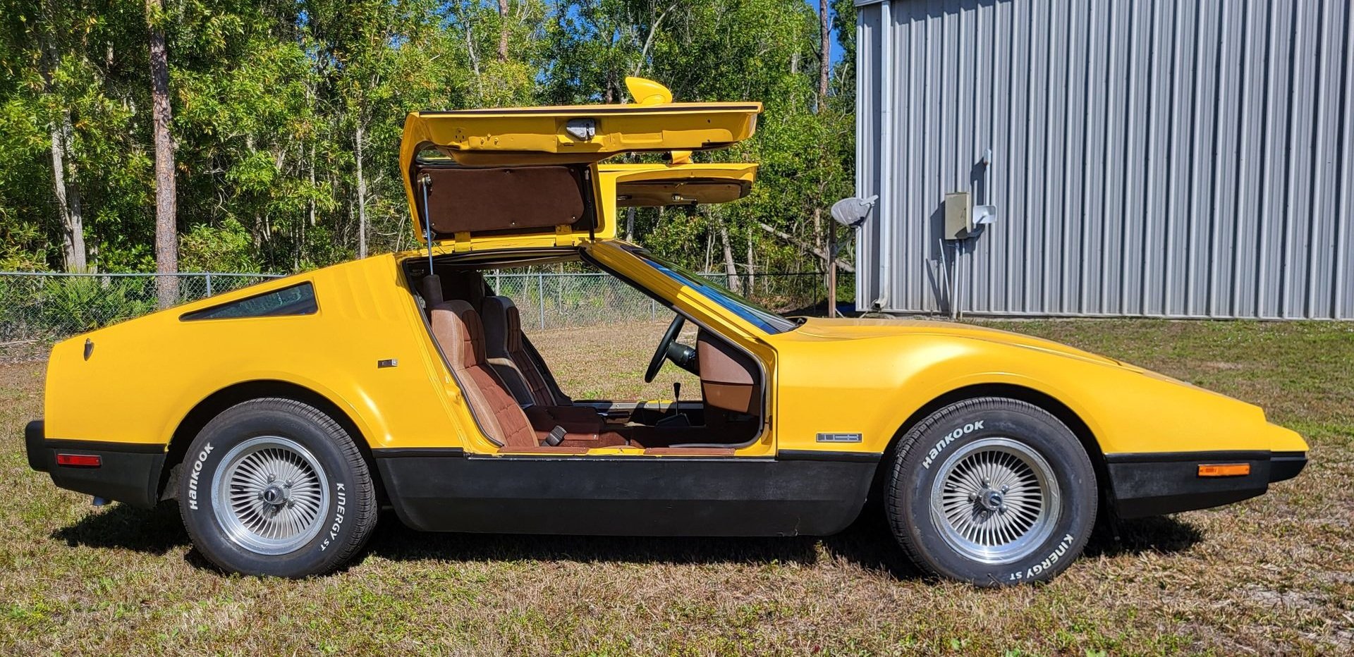 Solve 1974 Bricklin SV-1 360 AMC V8 220 hp 4 speed Safety Yellow side ...