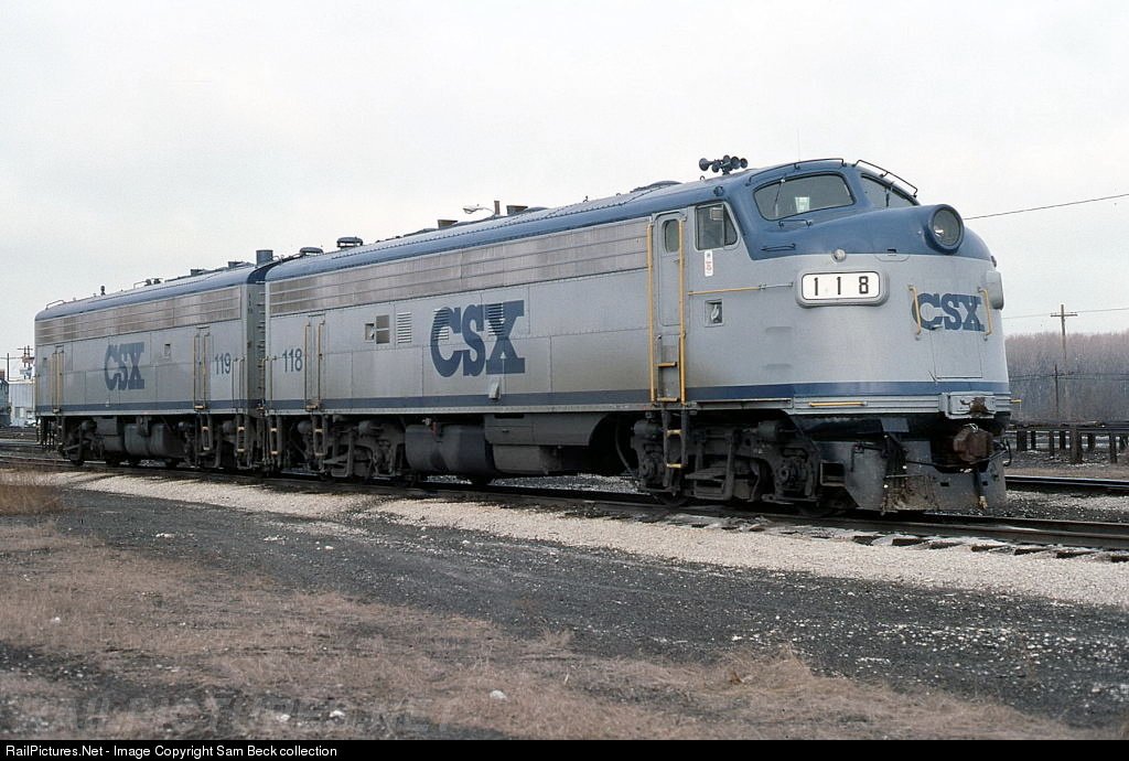 Solve CSX Business Pair jigsaw puzzle online with 150 pieces