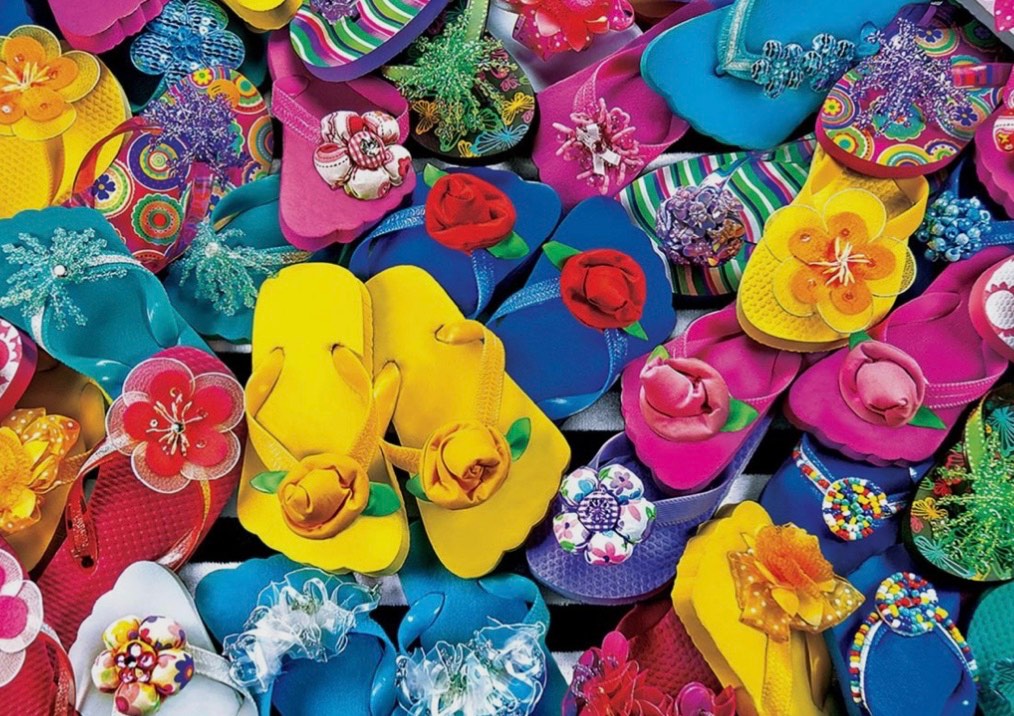 Solve Colorful Flip Flops jigsaw puzzle online with 176 pieces