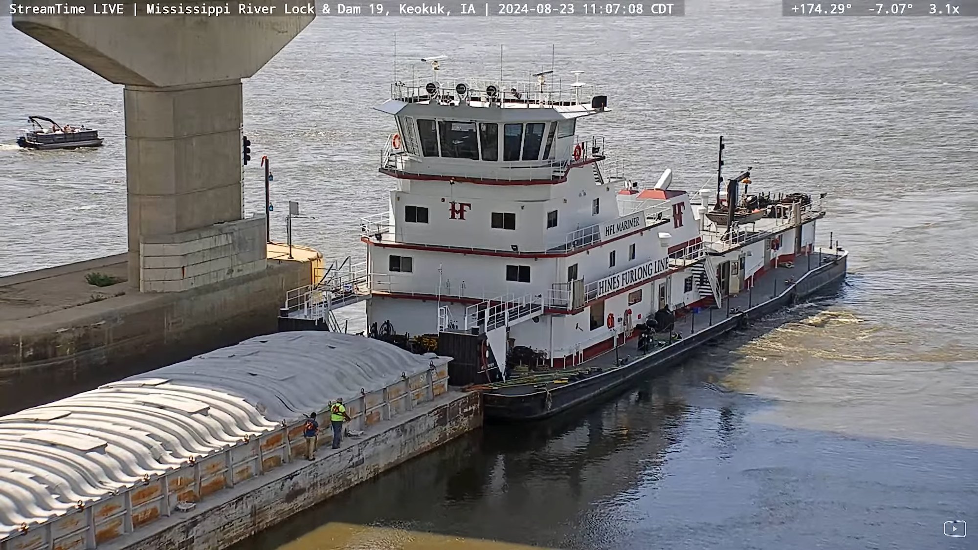 Solve Lock 19, towboat HFL Mariner jigsaw puzzle online with 66 pieces