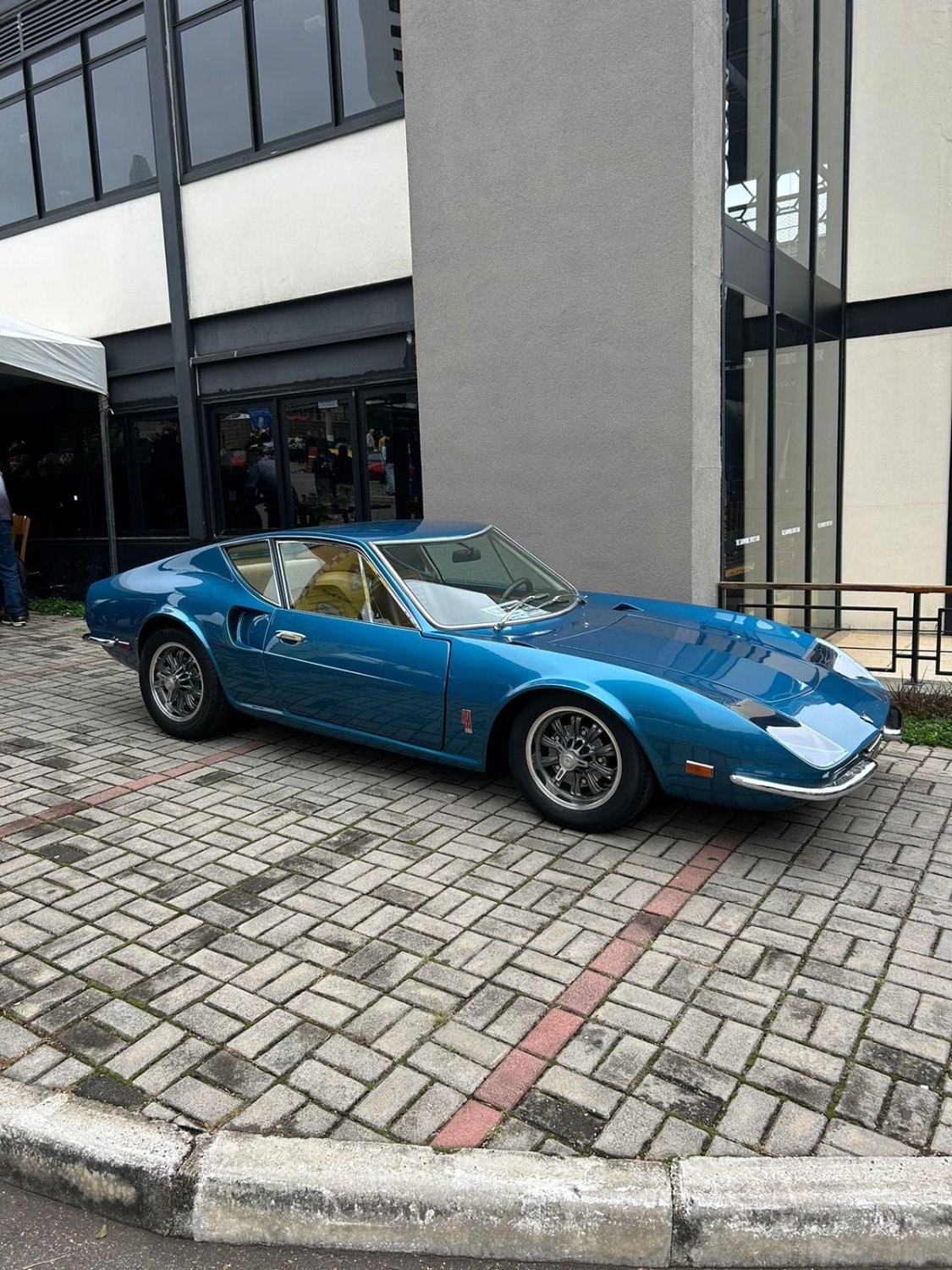 Solve 1969 - PUMA GT4R jigsaw puzzle online with 204 pieces